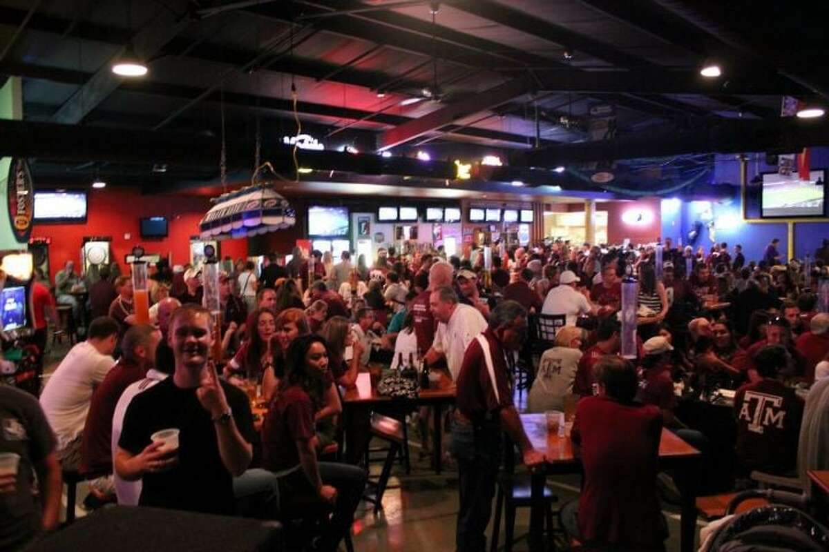 15 of the best places to watch football in San Antonio