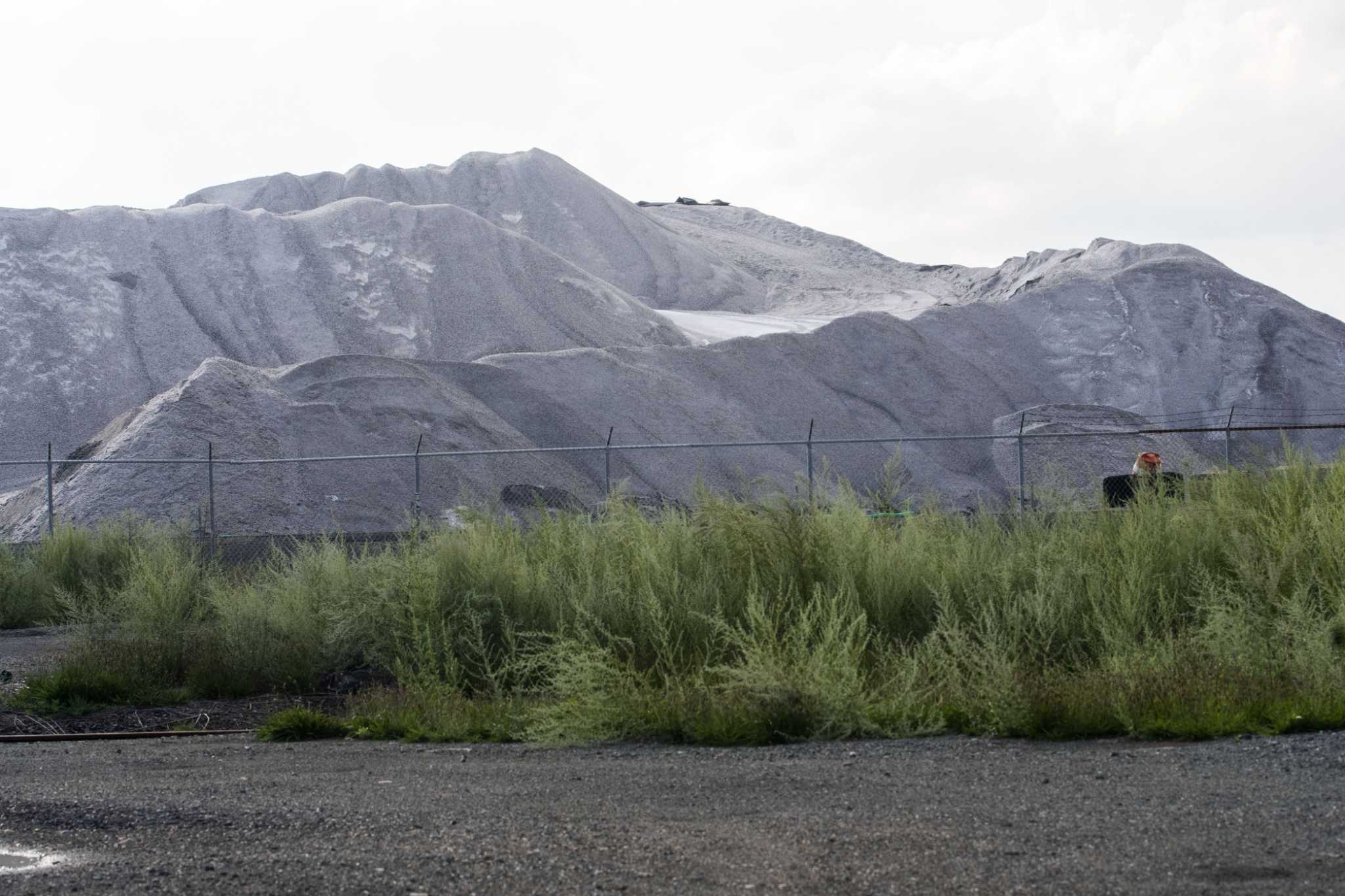 Troy salt pile hulking over Hudson River landscape may be history