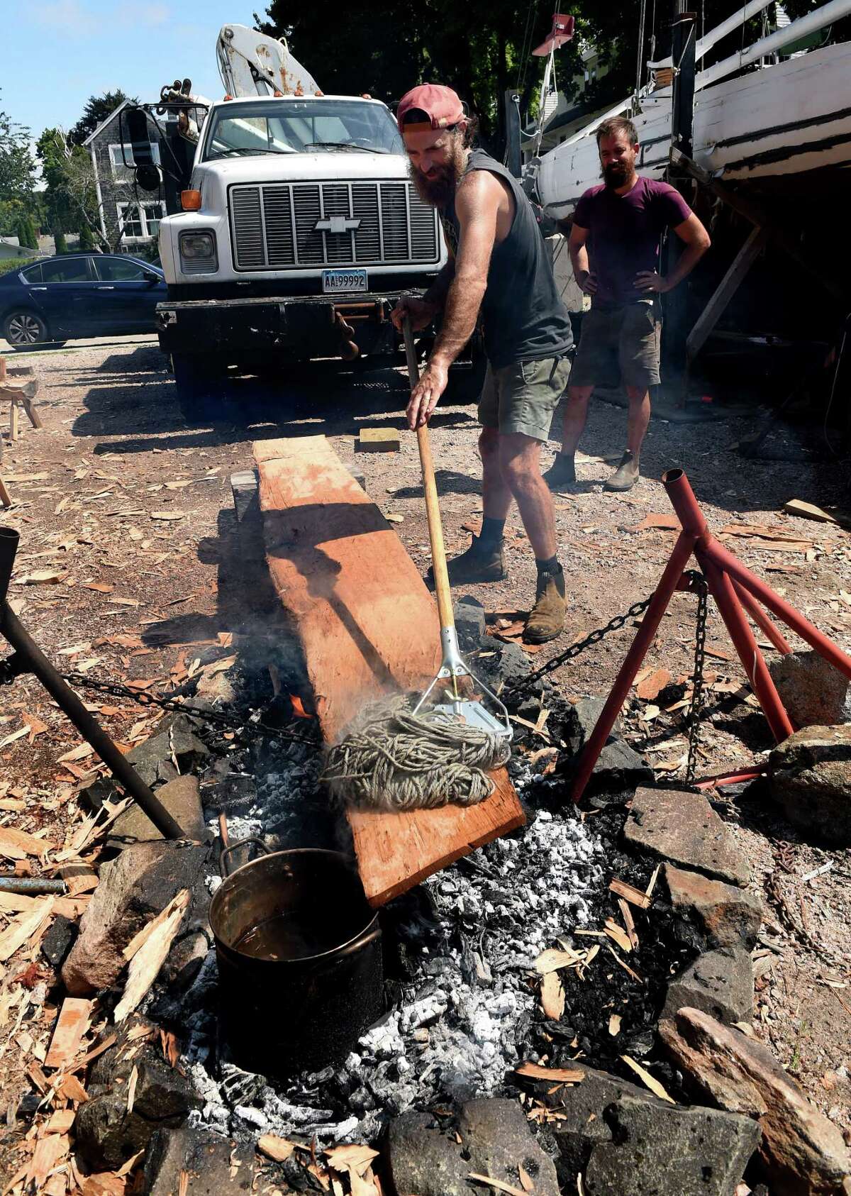 Shipwrights build Viking ship in Stony Creek boatyard