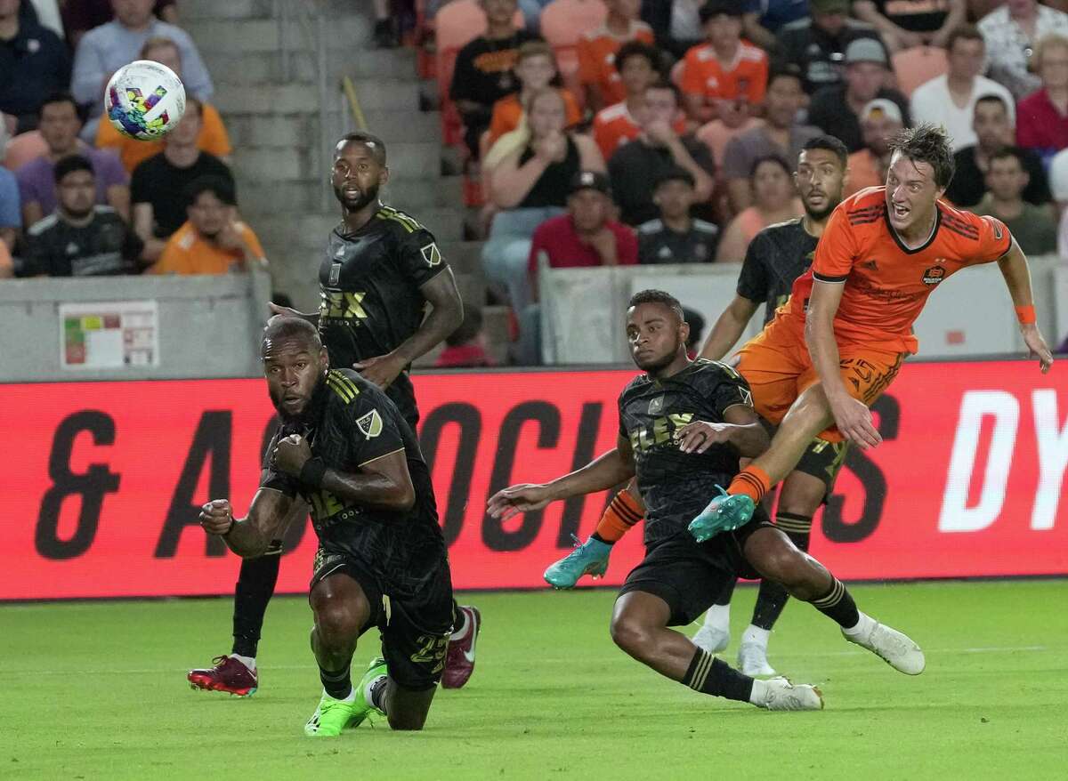 Houston Dynamo stun MLS power Los Angeles FC with late goal