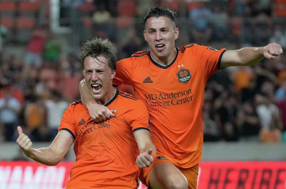 Houston Dynamo stun MLS power Los Angeles FC with late goal