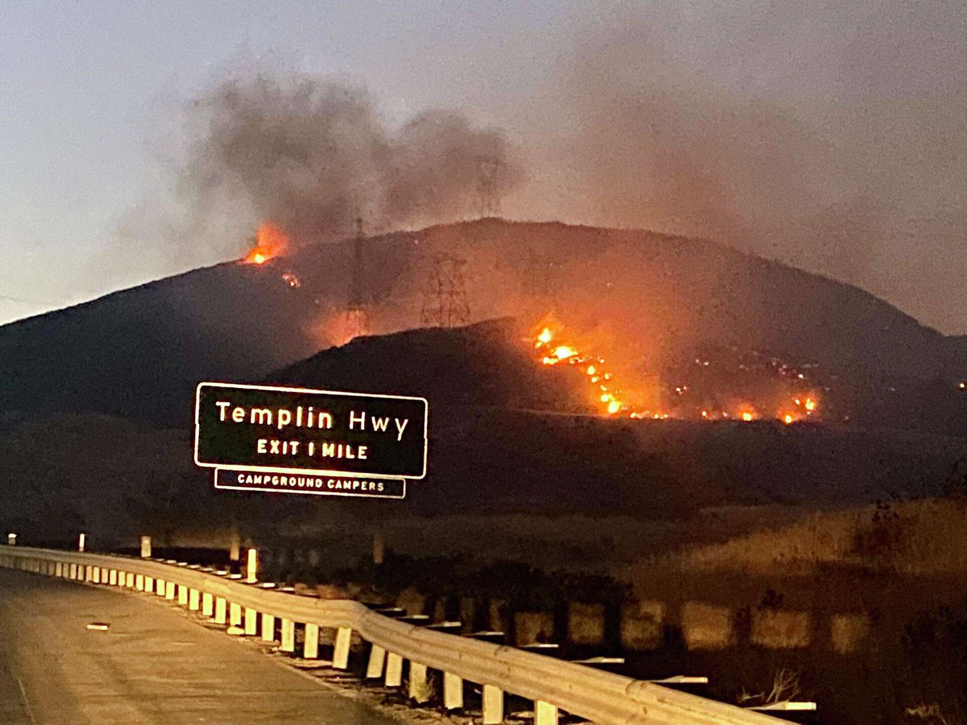 Route Fire near Castaic: I-5 freeway begins to reopen as wildfire grows