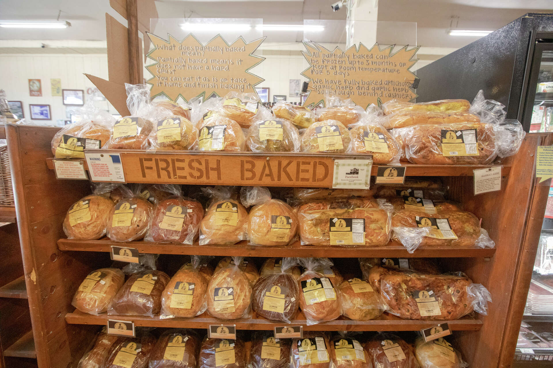 Visitors flock to this Bay Area grocery store for its unique bread