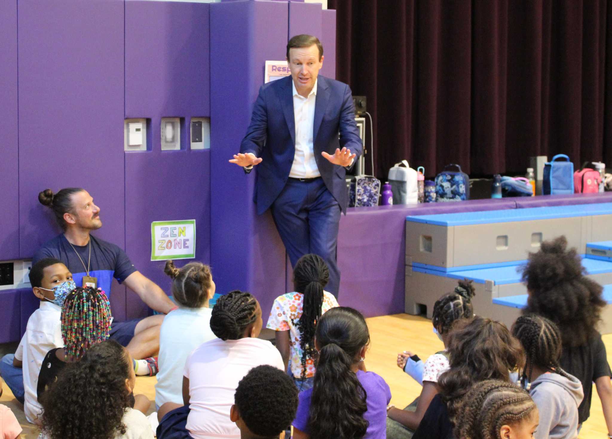 Ana Grace Academy of the Arts debuts in Bloomfield with Sen. Murphy ...