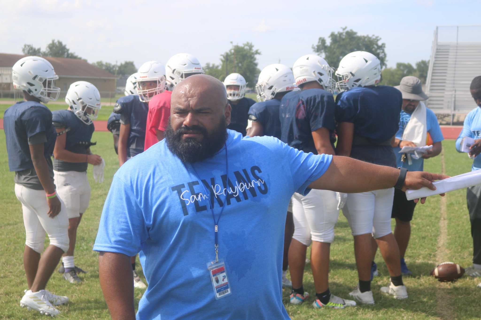 Rayburn pursues third straight win over Milby Friday night