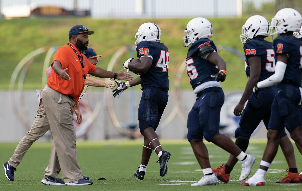 Magnolia West Mustangs shut out Fort Bend Bush Broncos