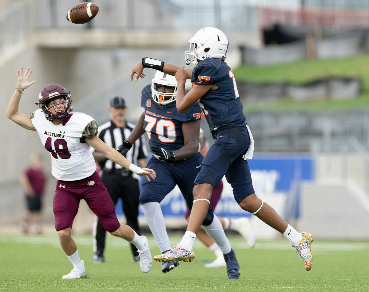 Magnolia West Mustangs shut out Fort Bend Bush Broncos