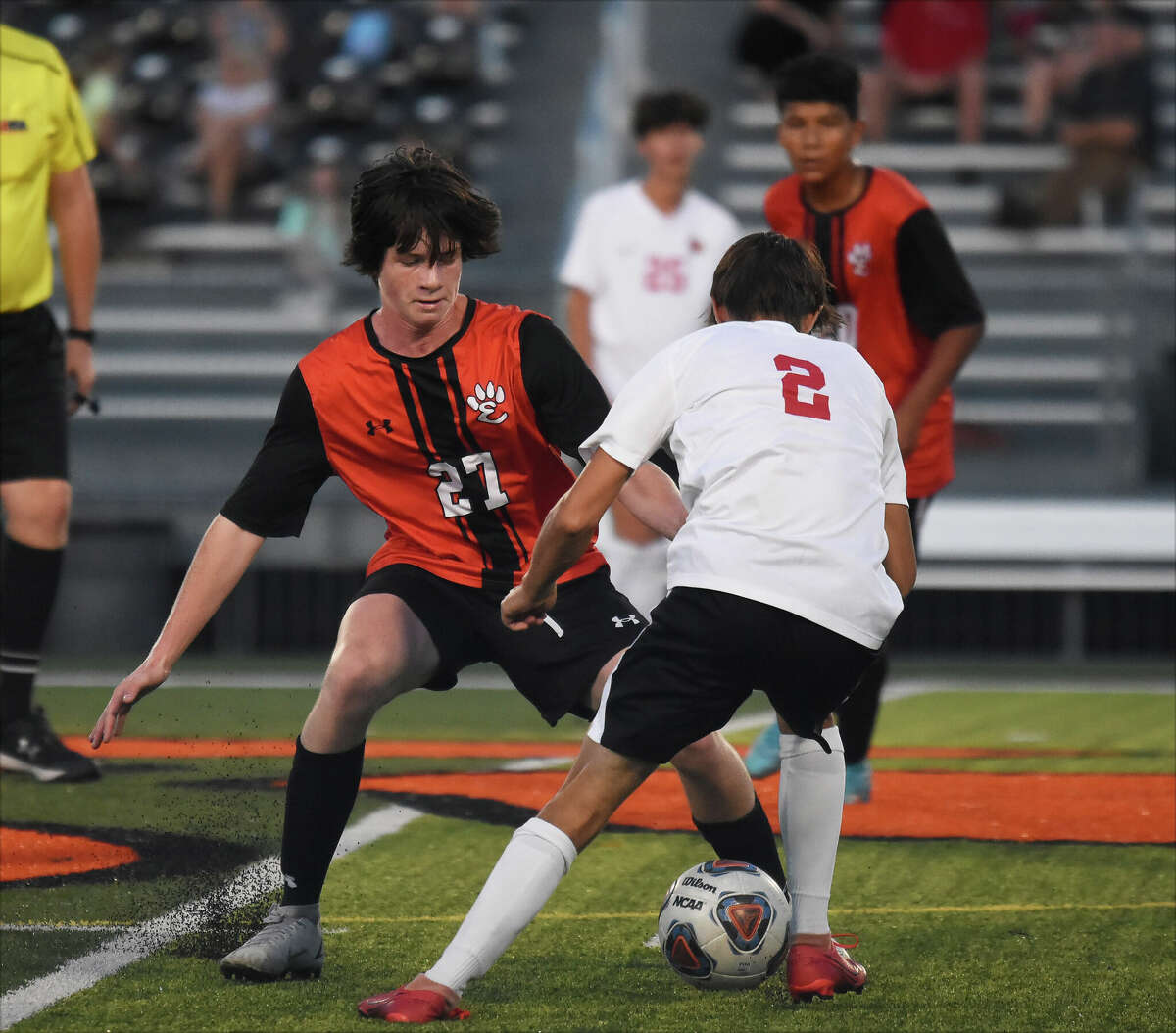 Selberg scores twice to lift Edwardsville past Alton