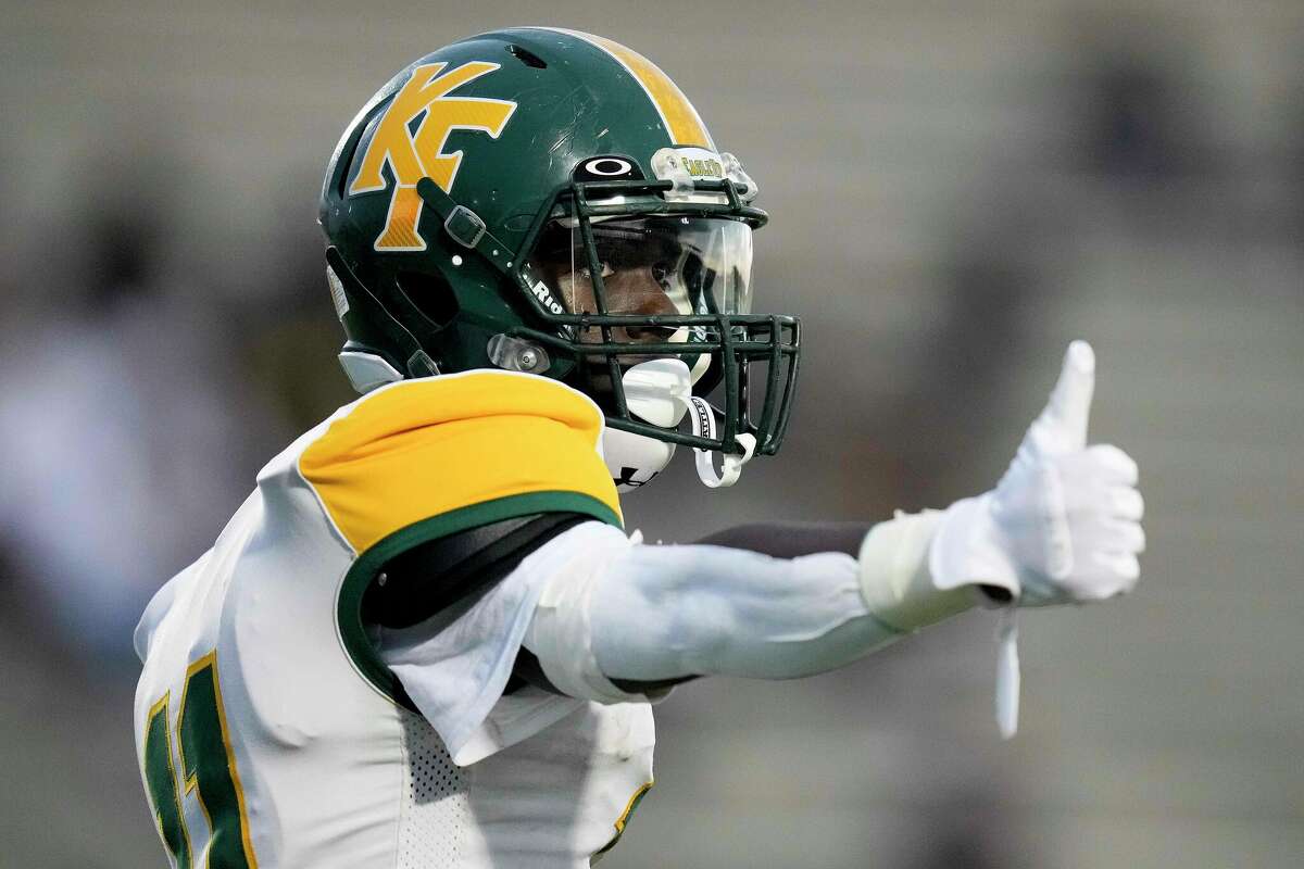 Klein Forest Eagles hold off Humble Wildcats for win