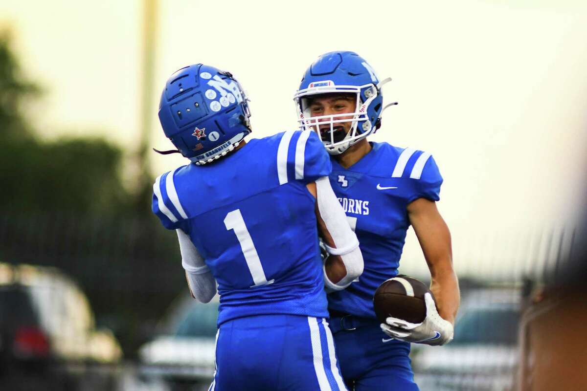 New Braunfels keeps rolling with 31-7 win over Seguin