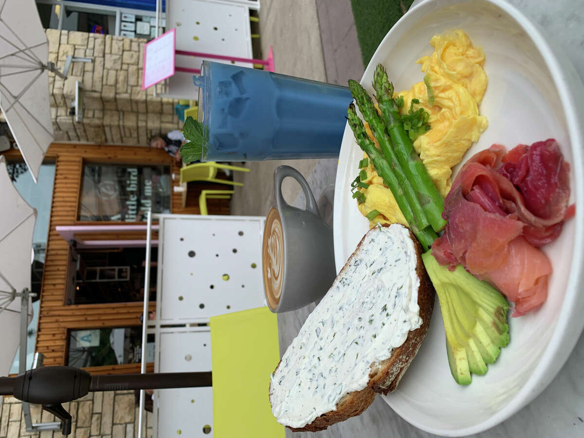 San Diego travelers can see sharks, eat tacos, explore the zoo