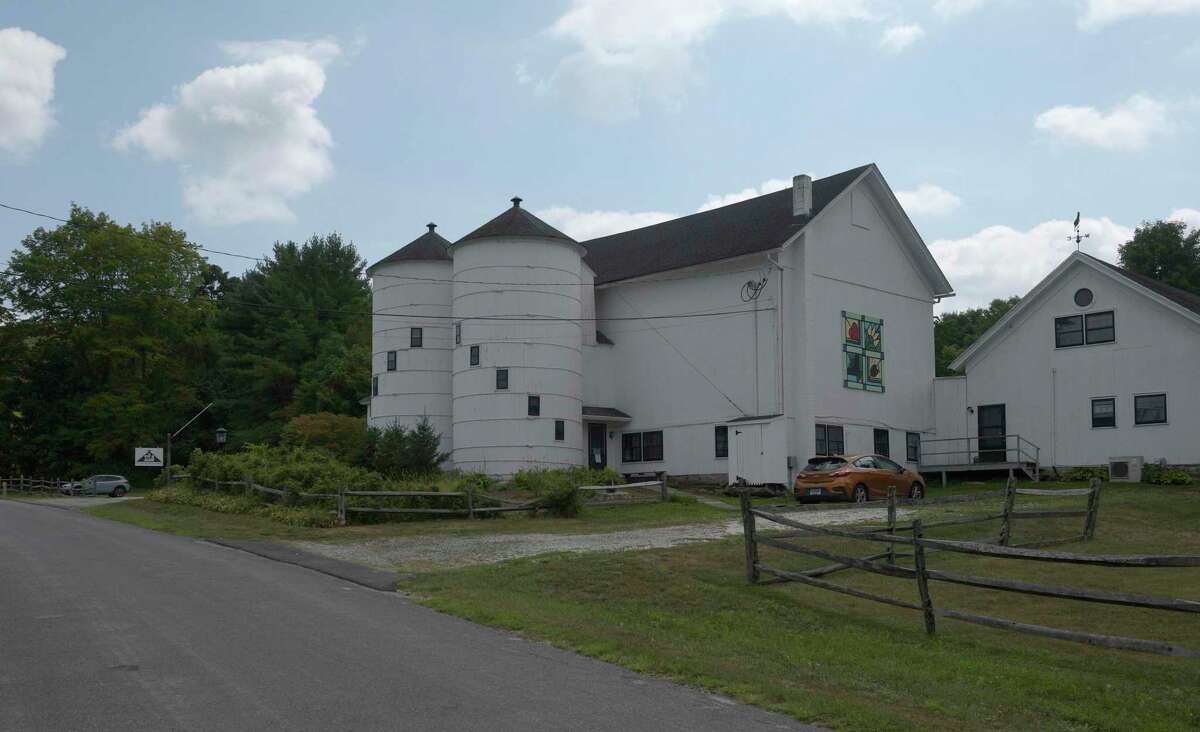 Private school in New Milford expands to Hunt Hill Farm