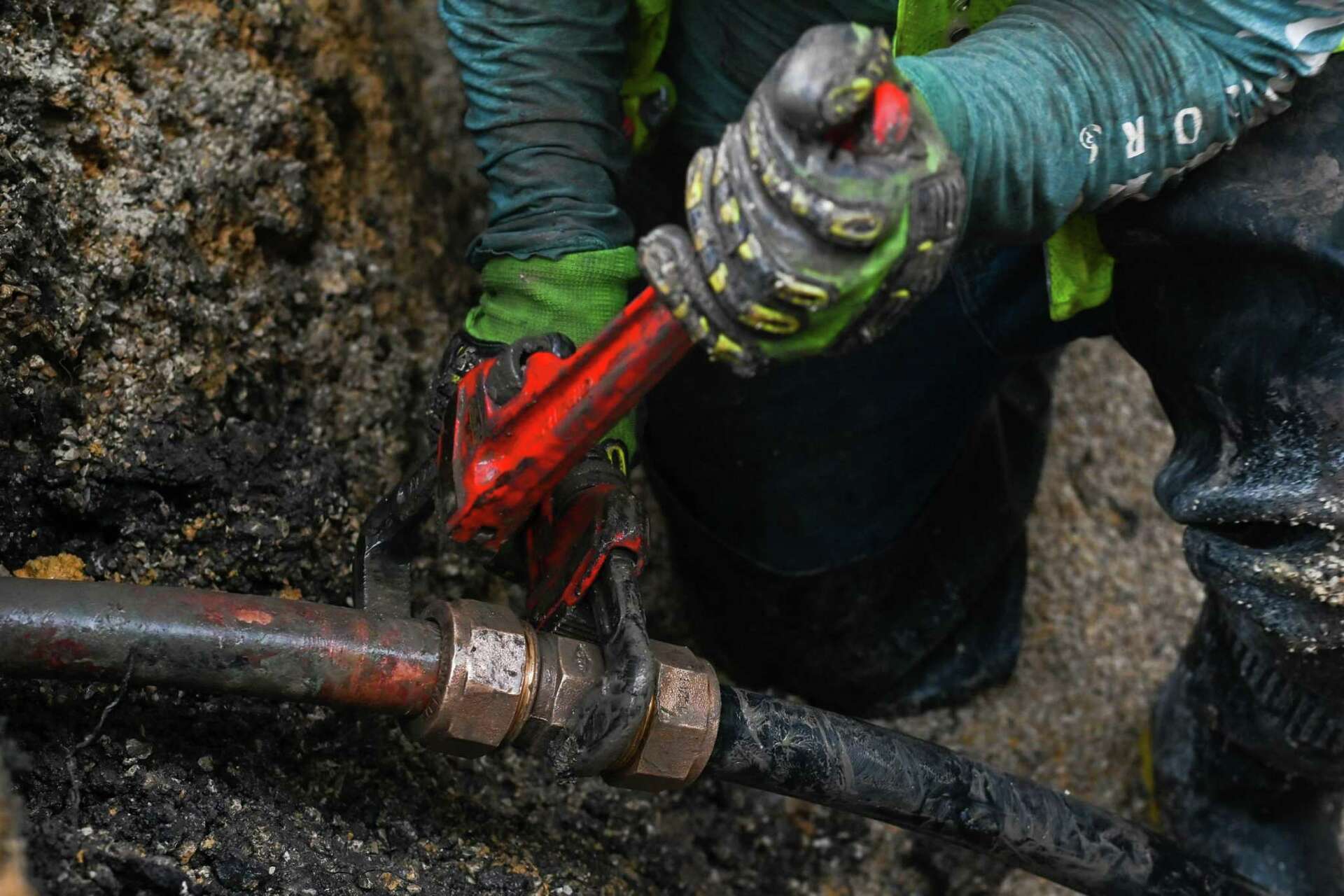 SAWS searching for lead pipes in its water system