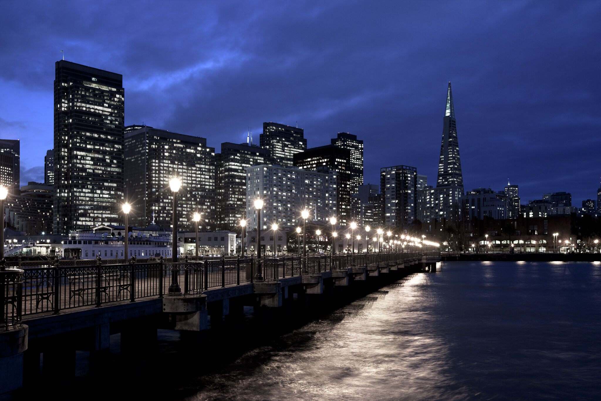 12 trash cans set ablaze along San Francisco's Embarcadero