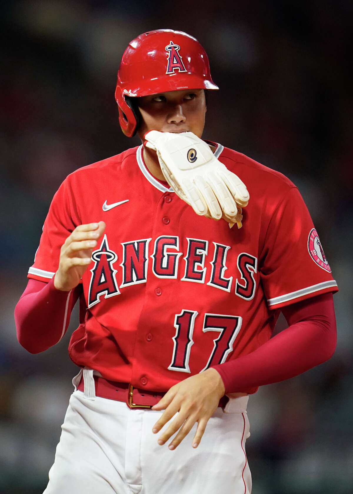 Houston Astros hold off Los Angeles Angels in series opener