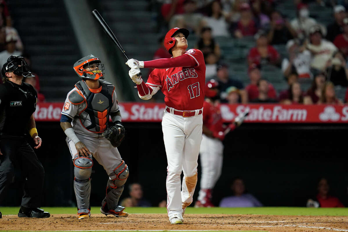 Houston Astros hold off Los Angeles Angels in series opener