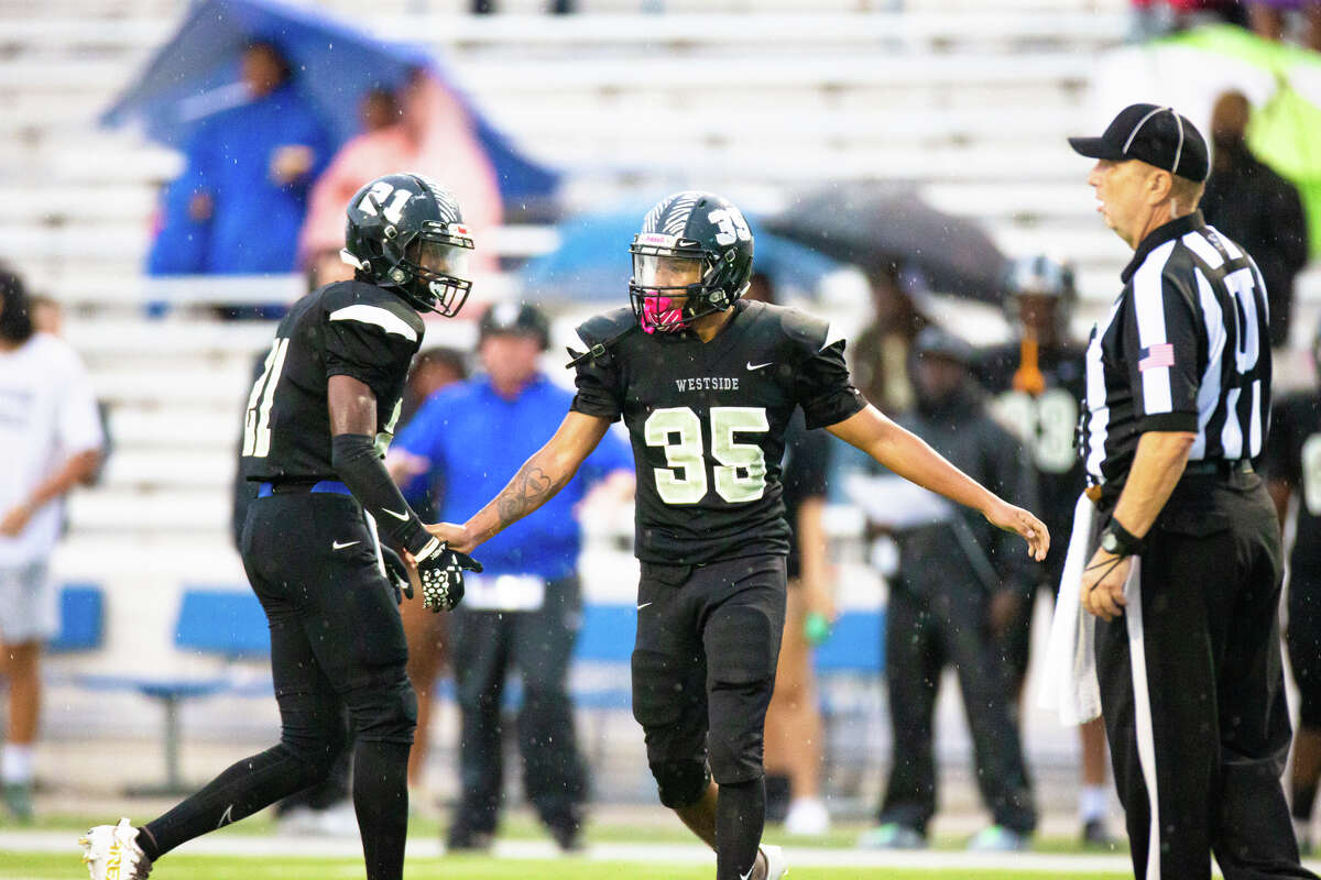 Alief Taylor Lions earn shutout win over Westside Wolves