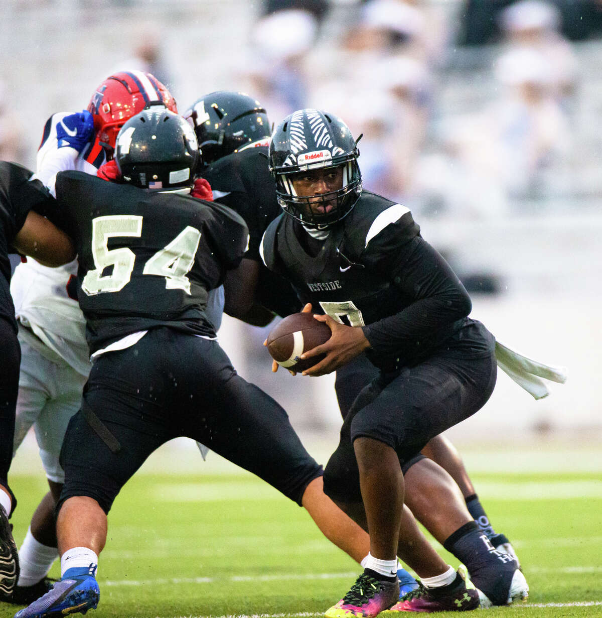 Alief Taylor Lions earn shutout win over Westside Wolves