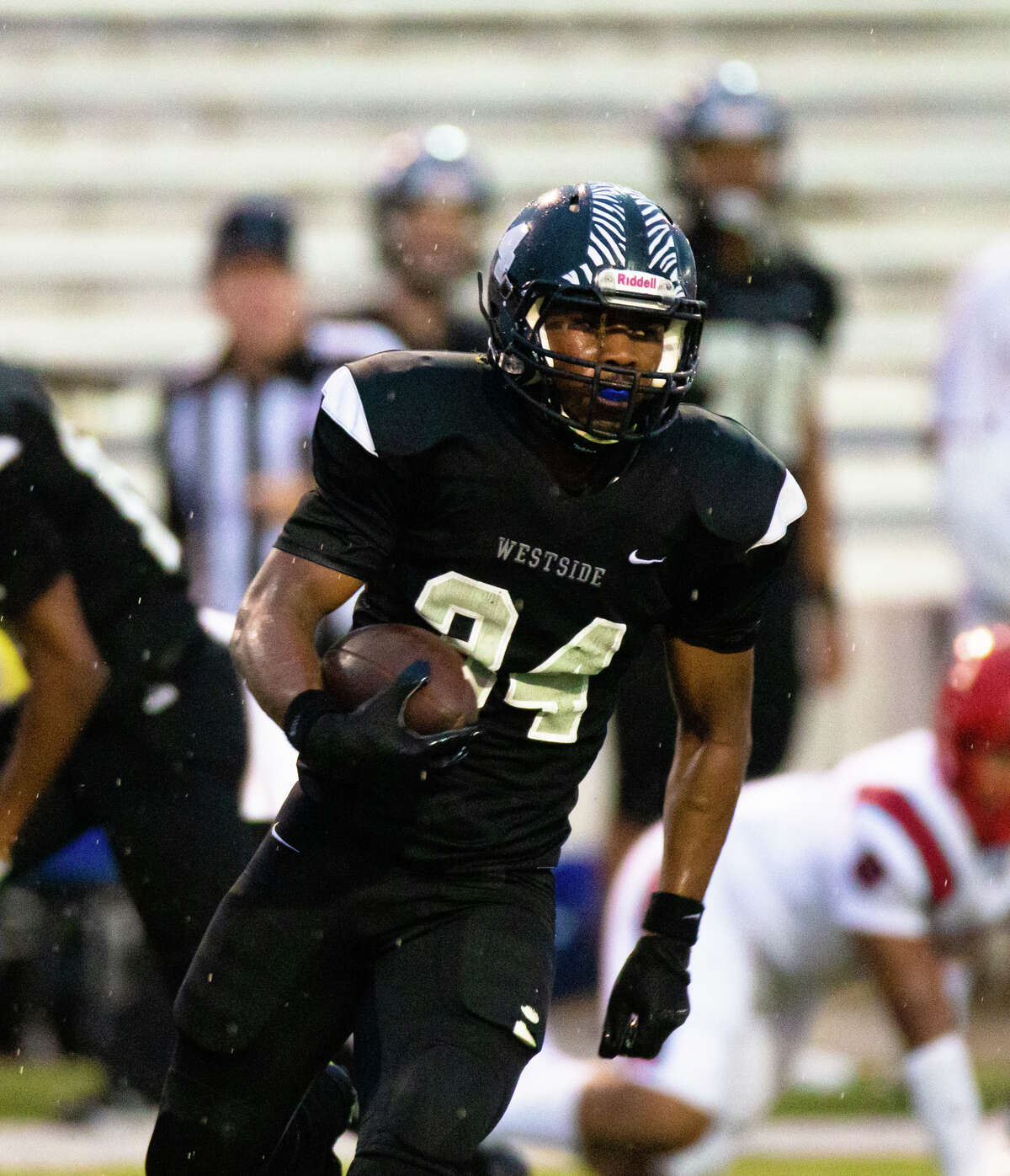 Alief Taylor Lions earn shutout win over Westside Wolves