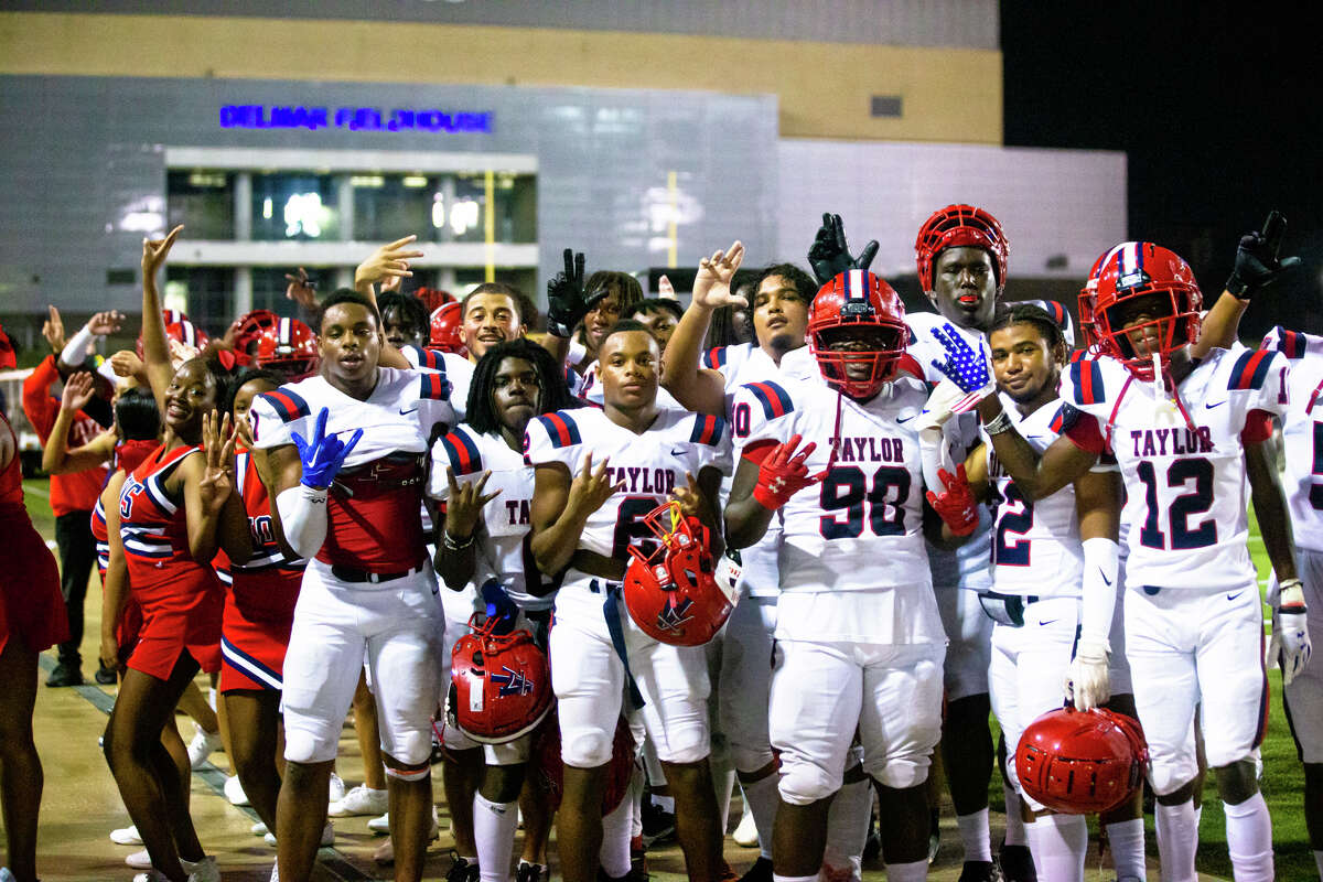 Alief Taylor Lions earn shutout win over Westside Wolves