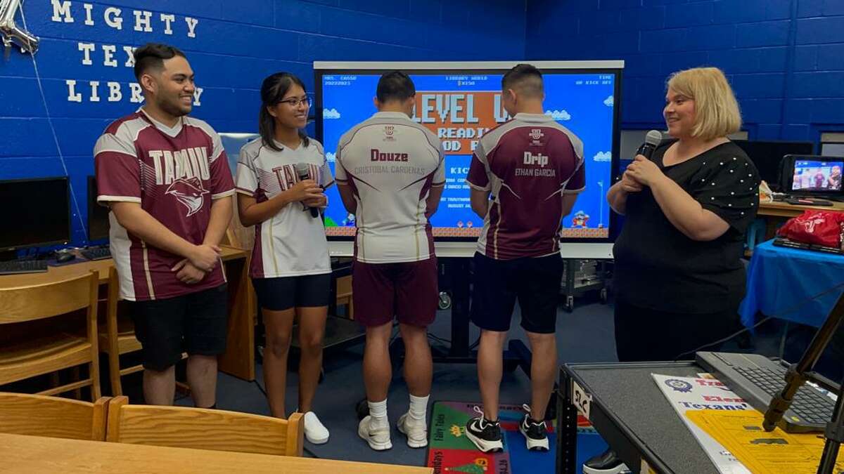 TAMIU esport athletes share experiences with Trautmann ES