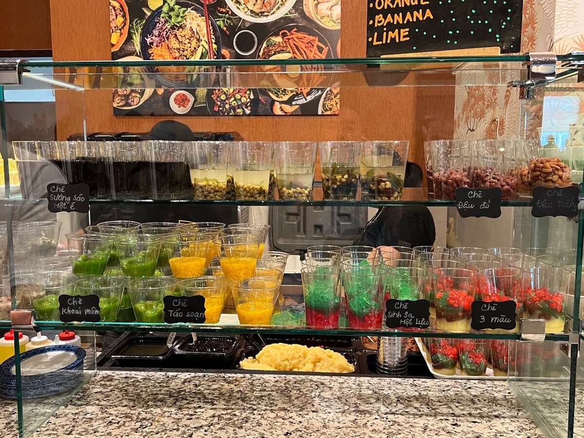 Where to find Vietnamese chè desserts in Houston's Asiatown
