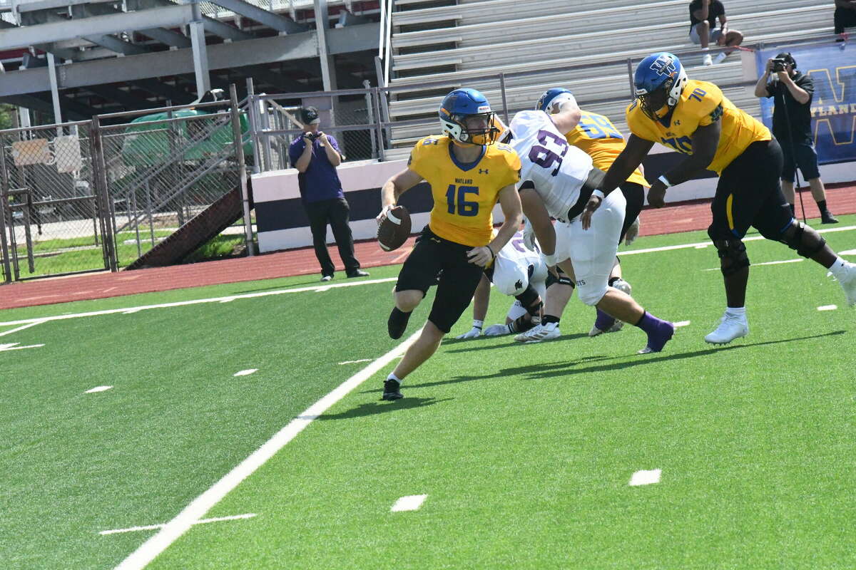 Pioneers suffer historic loss to Hardin-Simmons