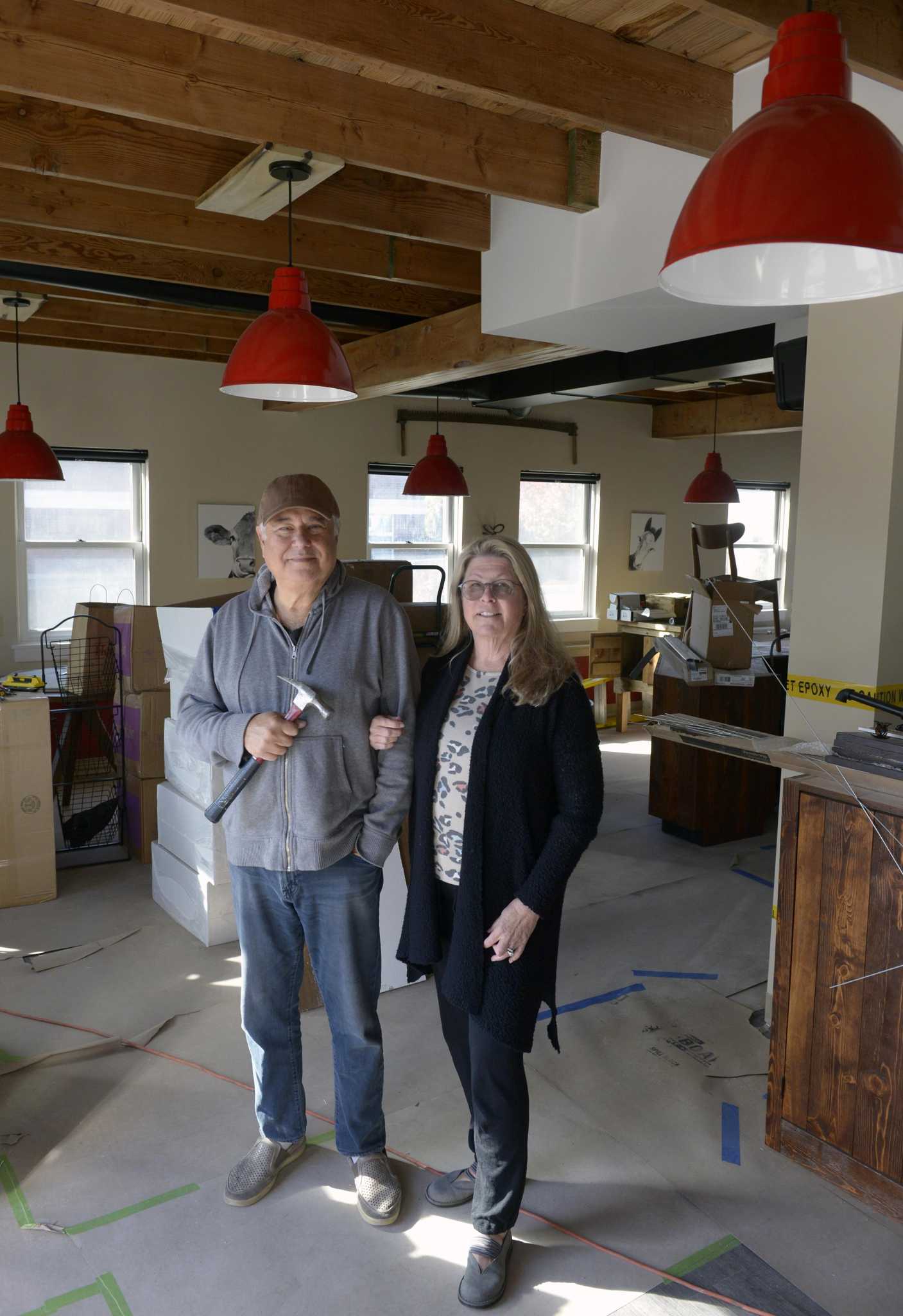 Bagel Barn in New Milford closes; to reopen as Bagelman