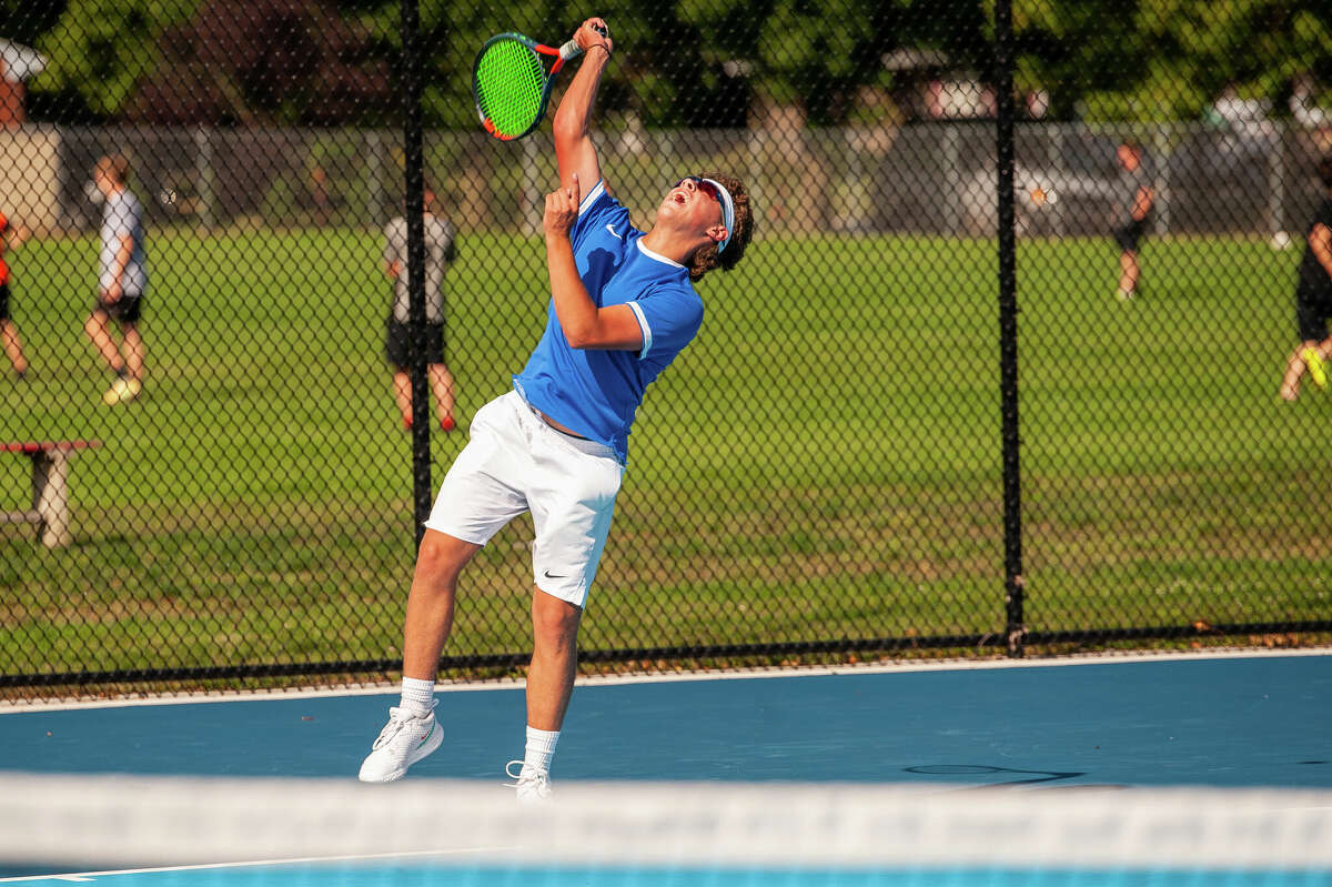 No. 1 Dow sweeps scrappy Chemics