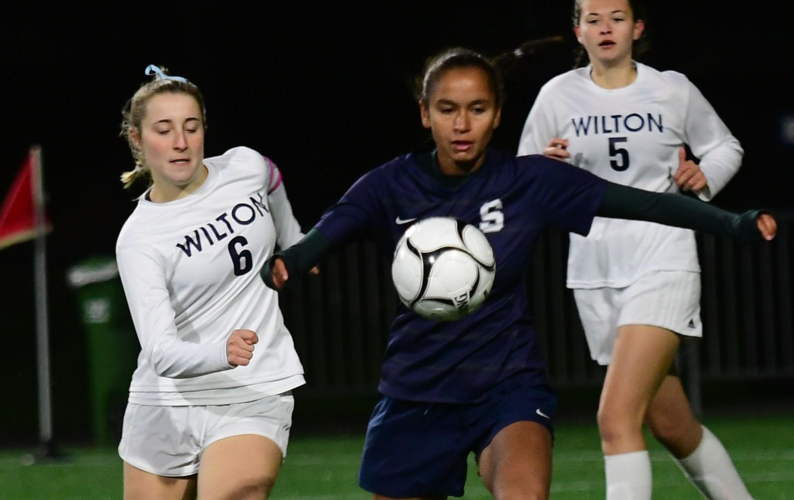 Breaking down 1st round of CIAC girls soccer state tournament