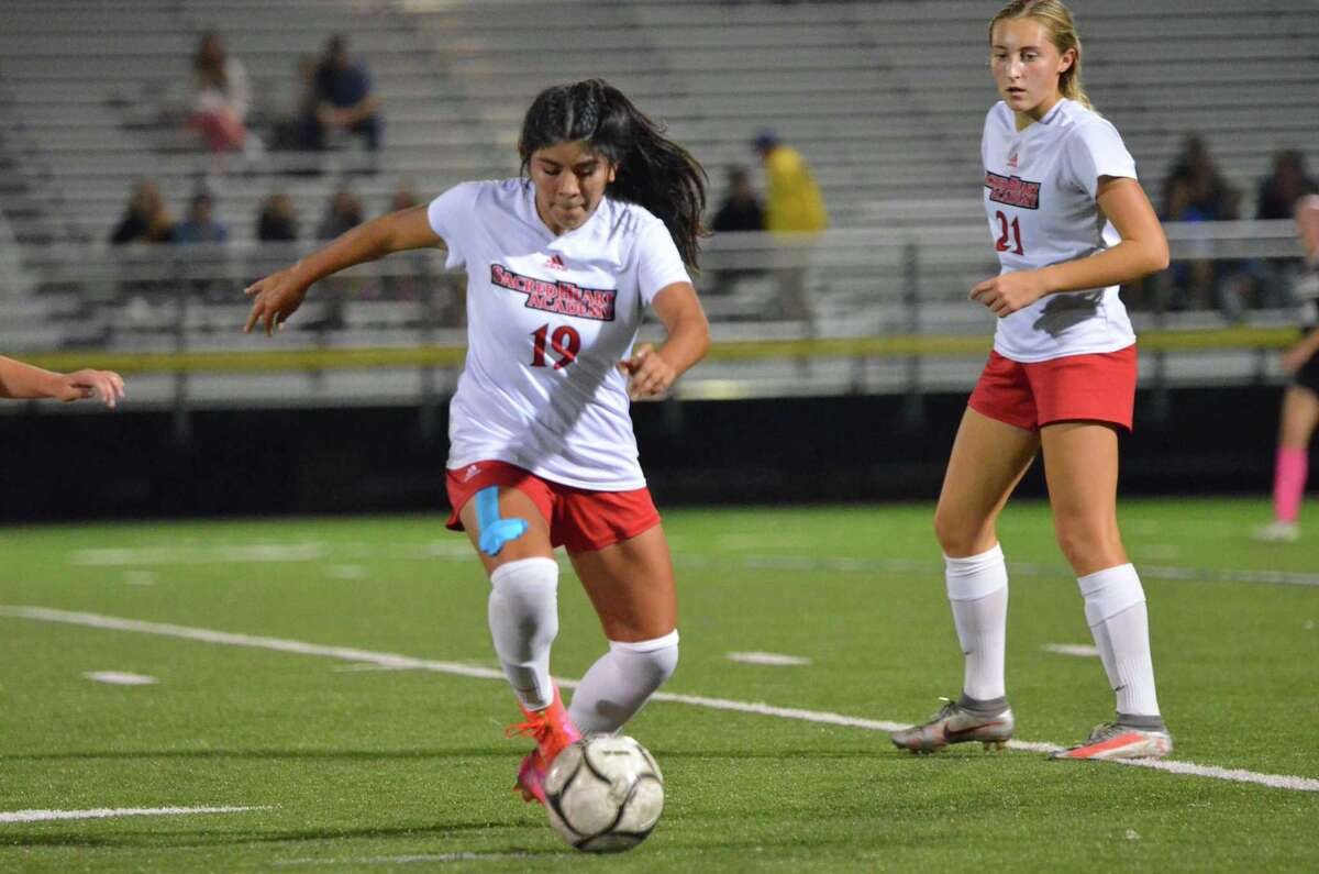 25 CT high school girls soccer players to watch in 2022