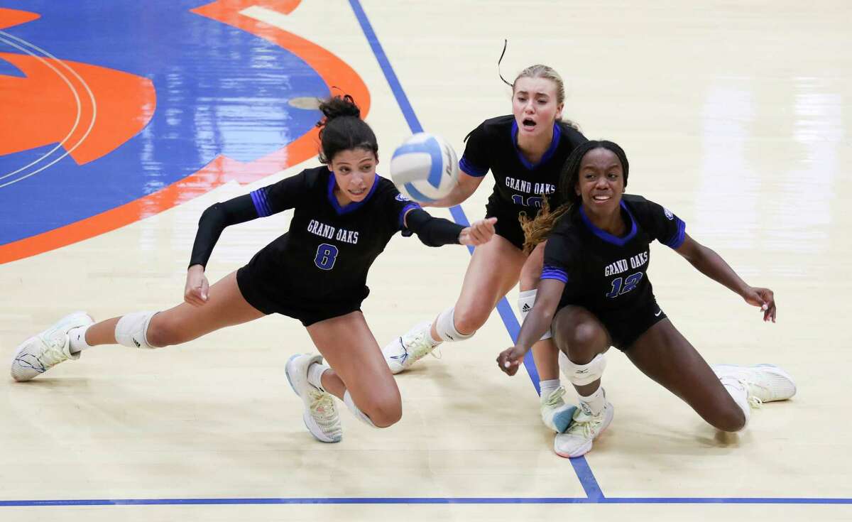 Houston volleyball: The Woodlands outlasts Grand Oaks in five sets