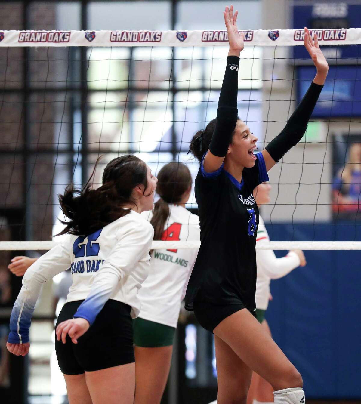 Houston volleyball: The Woodlands outlasts Grand Oaks in five sets