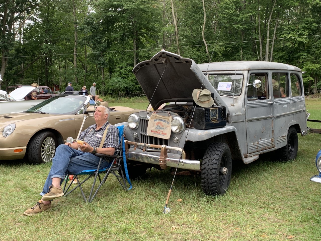 Crusin' at the Castle car show in Canadian Lakes draws crowd