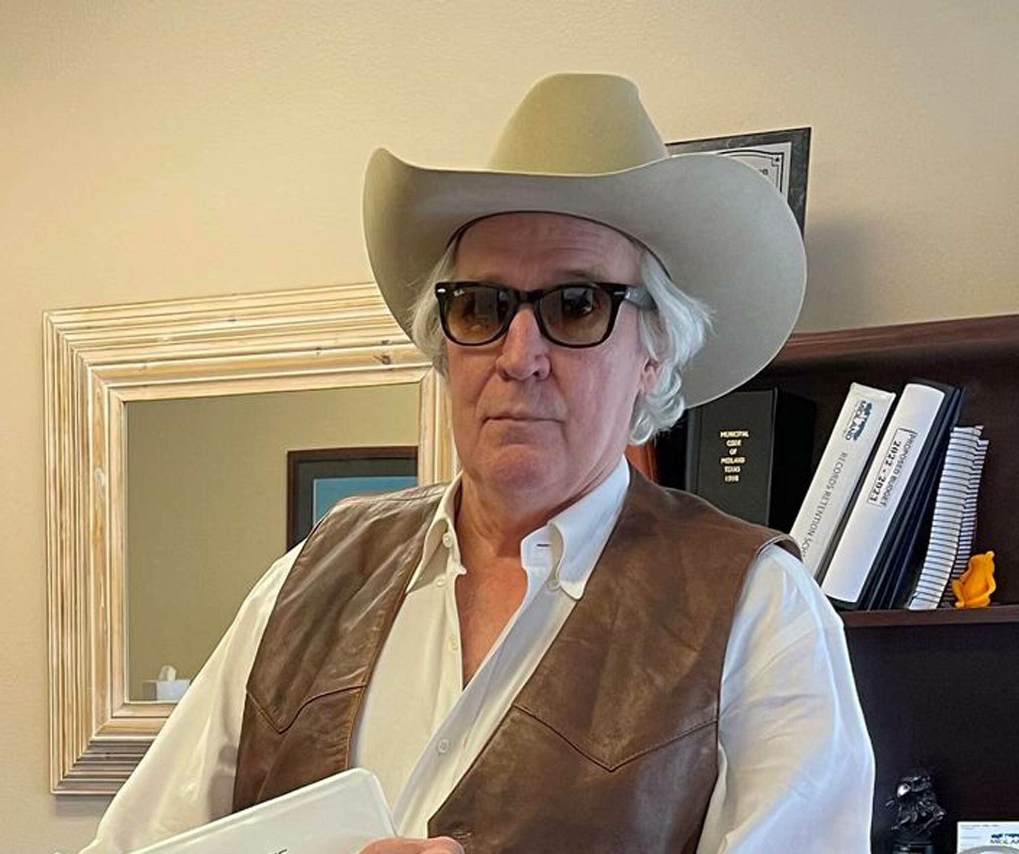 Dickson to make run at Midland's mayoral seat