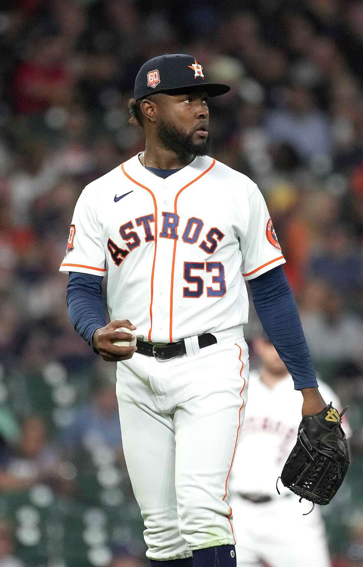 Houston Astros overcome miscues, top Texas Rangers in finale