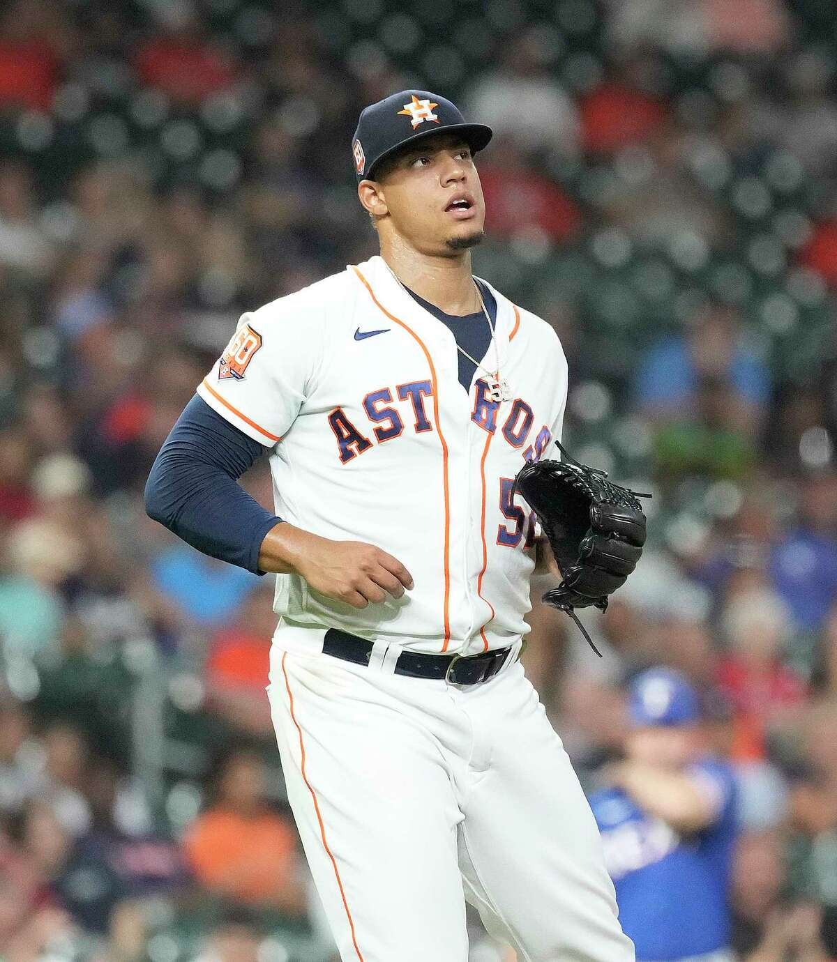 Houston Astros overcome miscues, top Texas Rangers in finale
