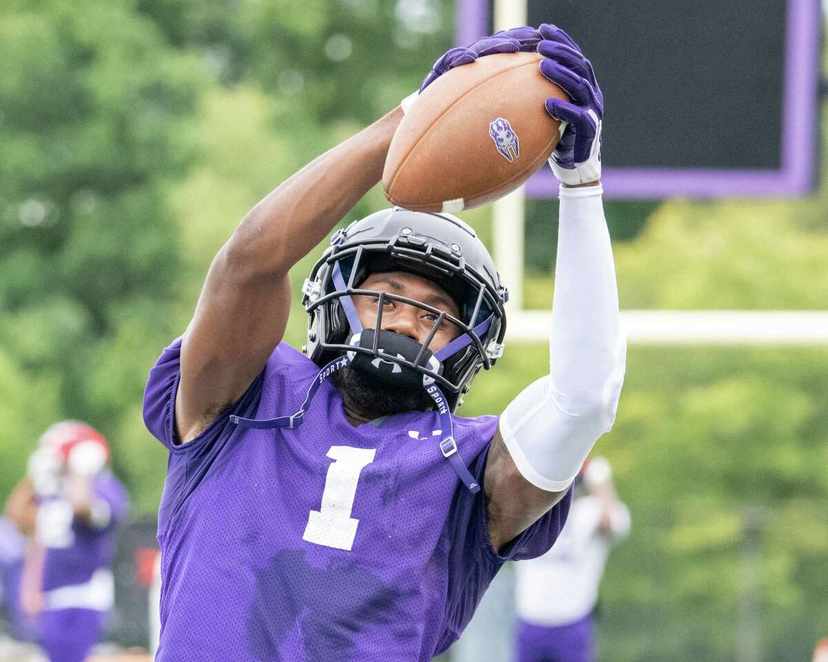 UAlbany's Julian Hicks glad he gave football another chance