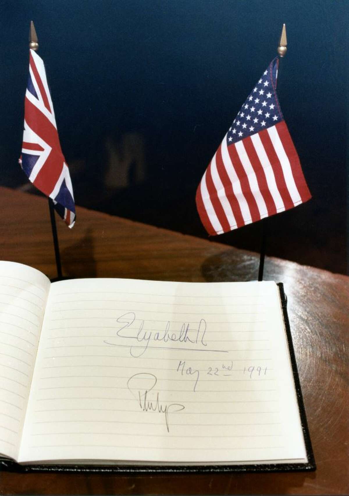 A look back Queen Elizabeth II's 1991 visit to Houston and the Johnson ...