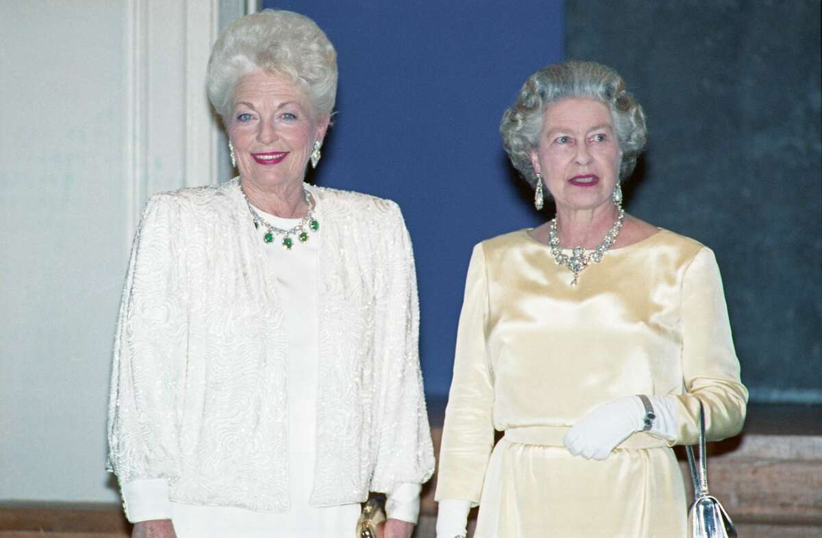 A look back Queen Elizabeth II's 1991 visit to Houston and the Johnson ...