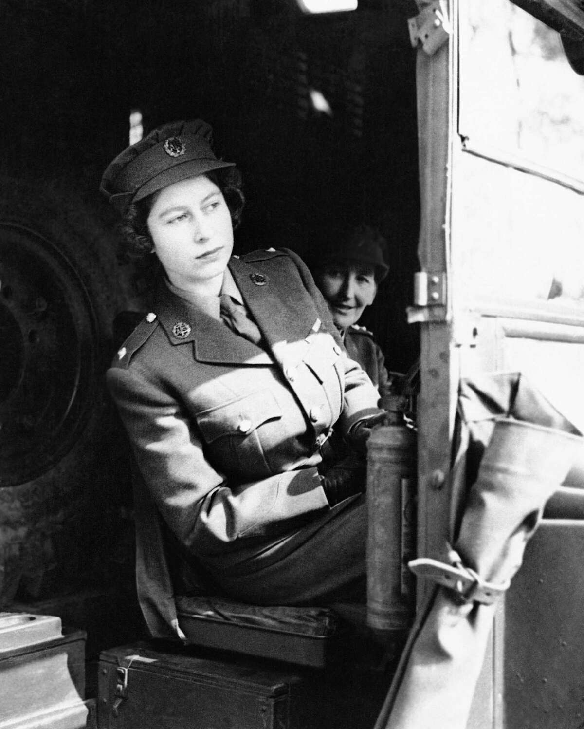 10 things to know about Queen Elizabeth II’s life