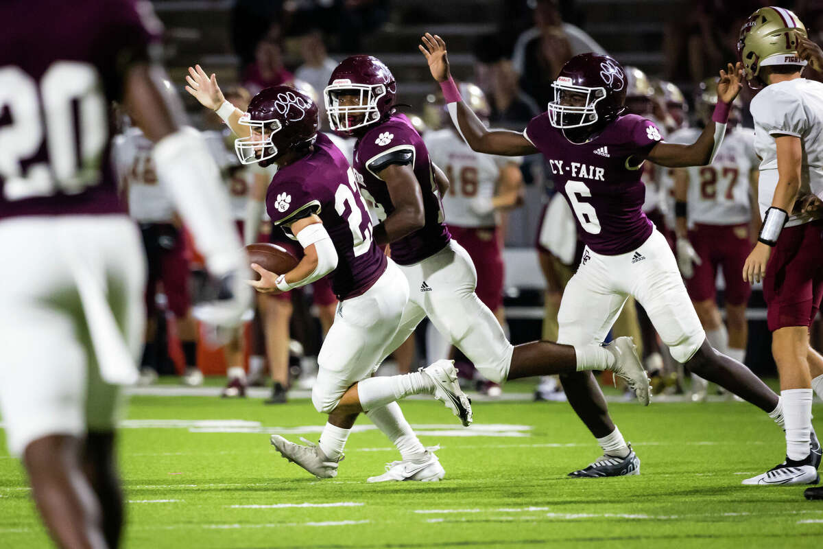 Cy-Fair Bobcats roll past Cypress Woods Wildcats
