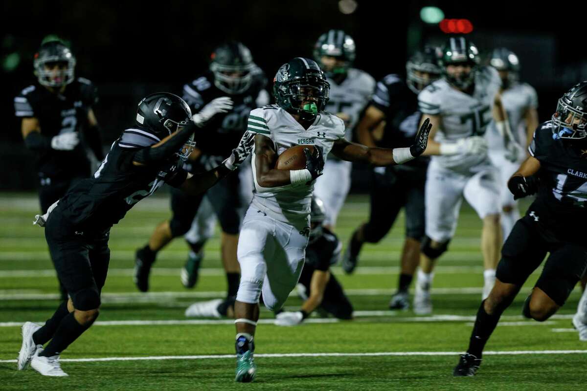 High school football: Reagan 35, Clark 10