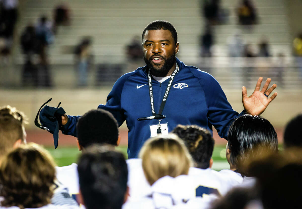 Klein Collins Tigers hold off Summer Creek Bulldogs