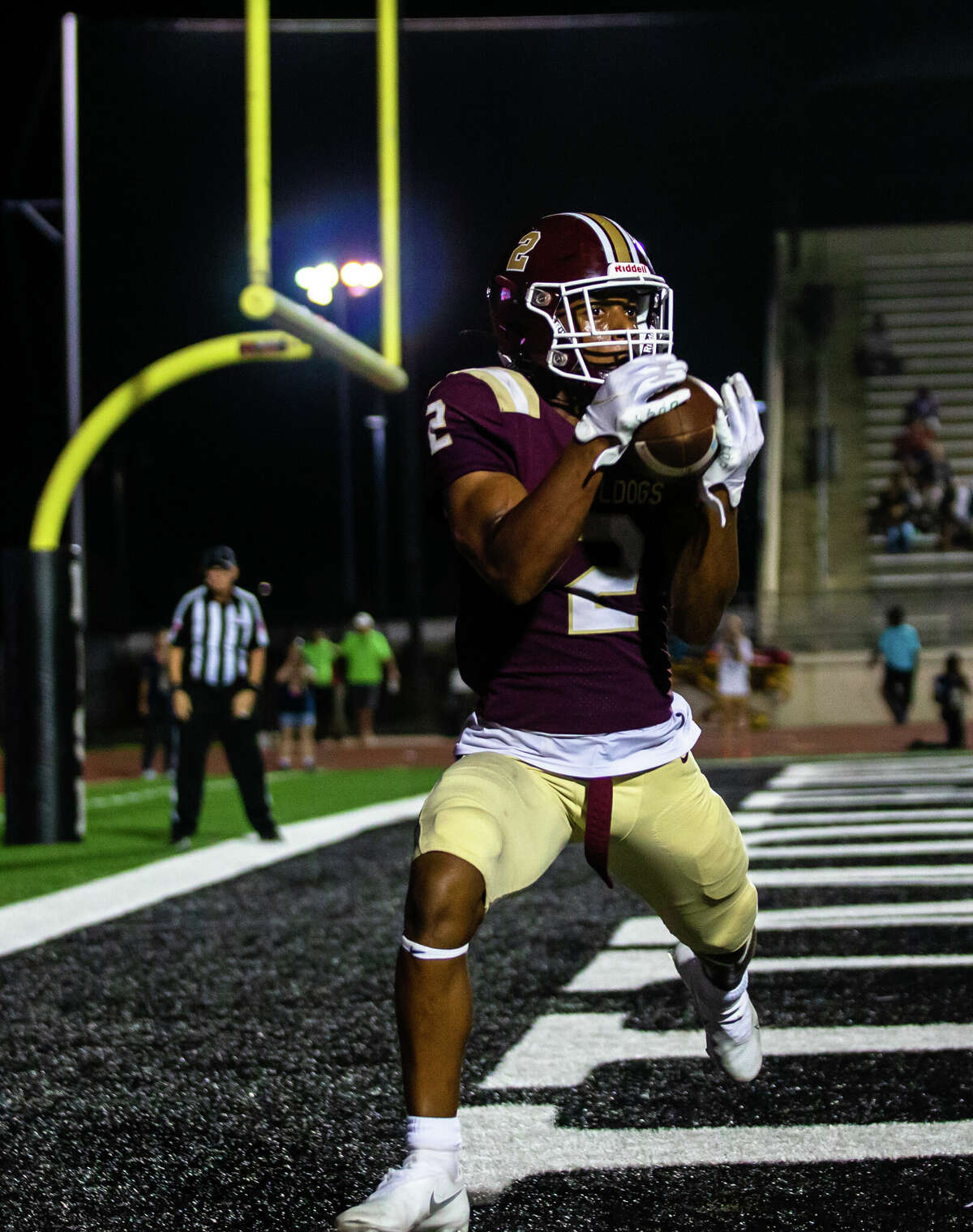 Klein Collins Tigers hold off Summer Creek Bulldogs
