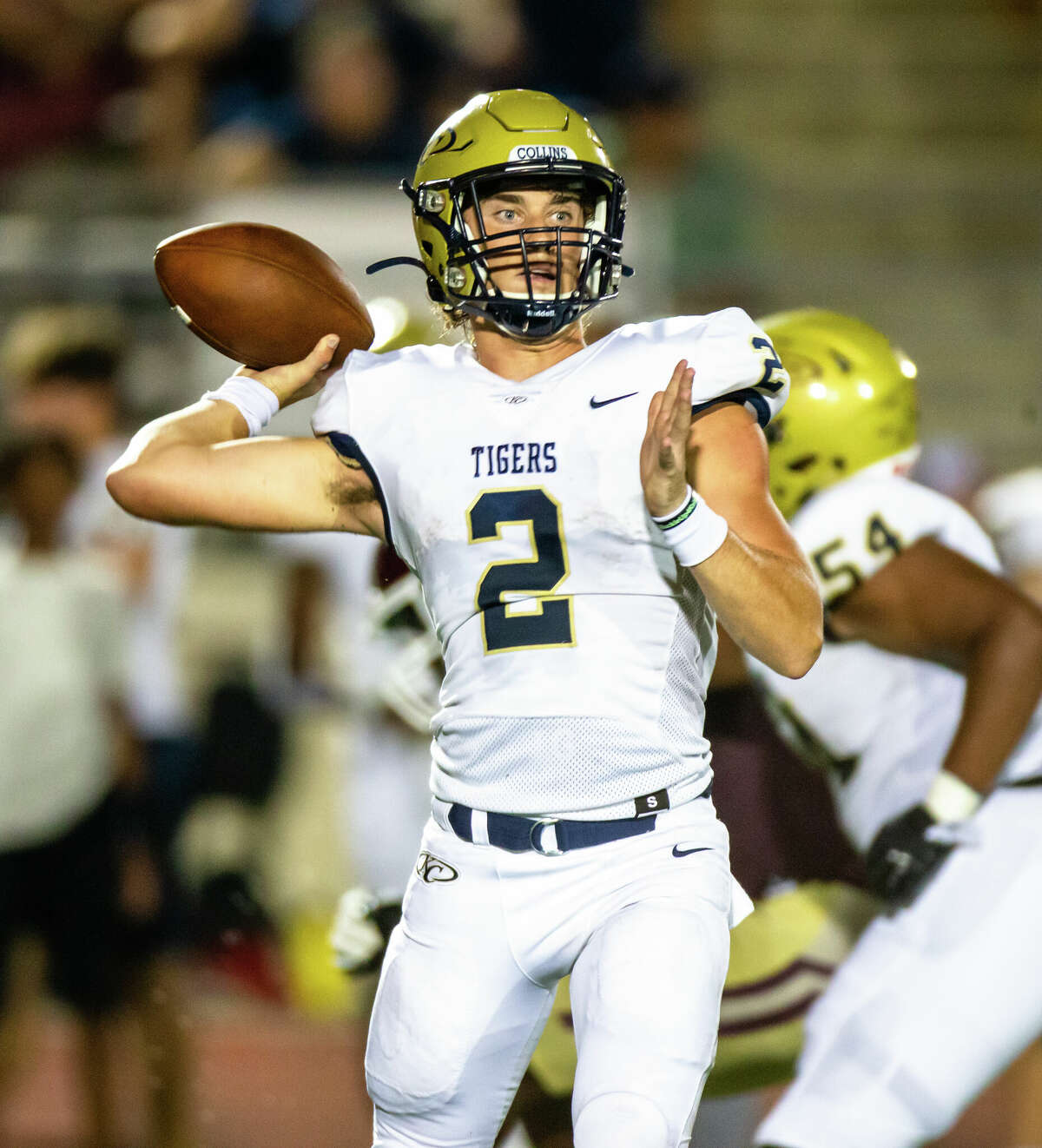 Klein Collins Tigers hold off Summer Creek Bulldogs