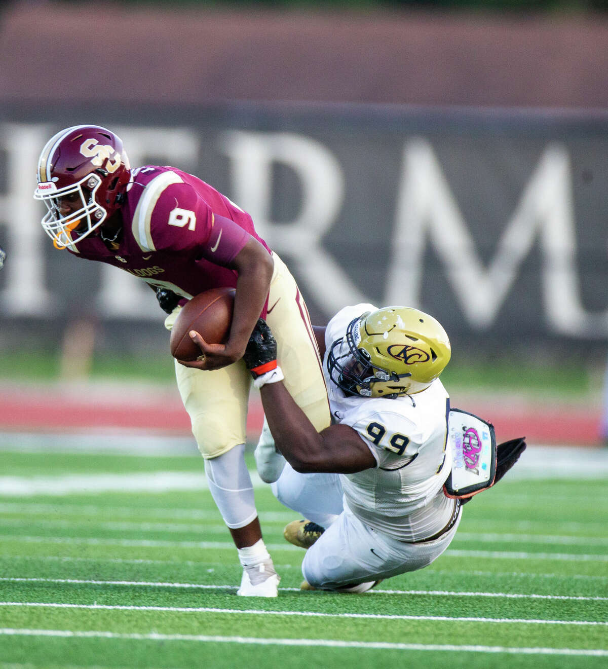 Klein Collins Tigers hold off Summer Creek Bulldogs