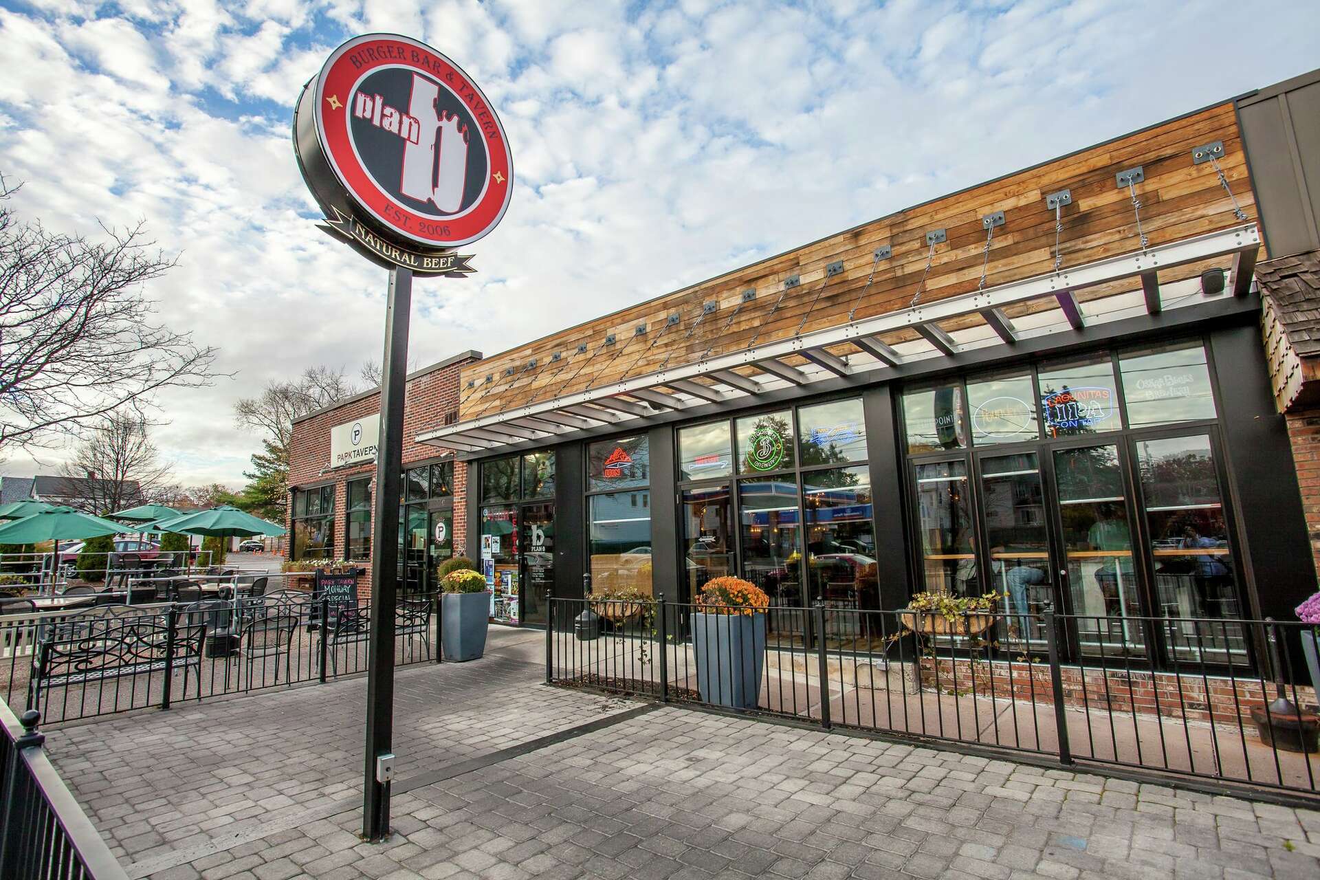 Plan b restaurant coming to Hartford with burgers, beer and bourbon