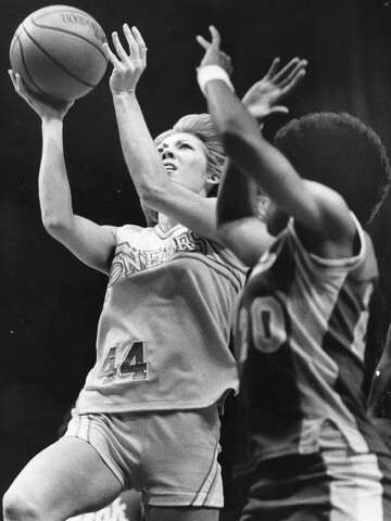 How S.F. Pioneers fought for pay, broke stereotypes and played to epic end