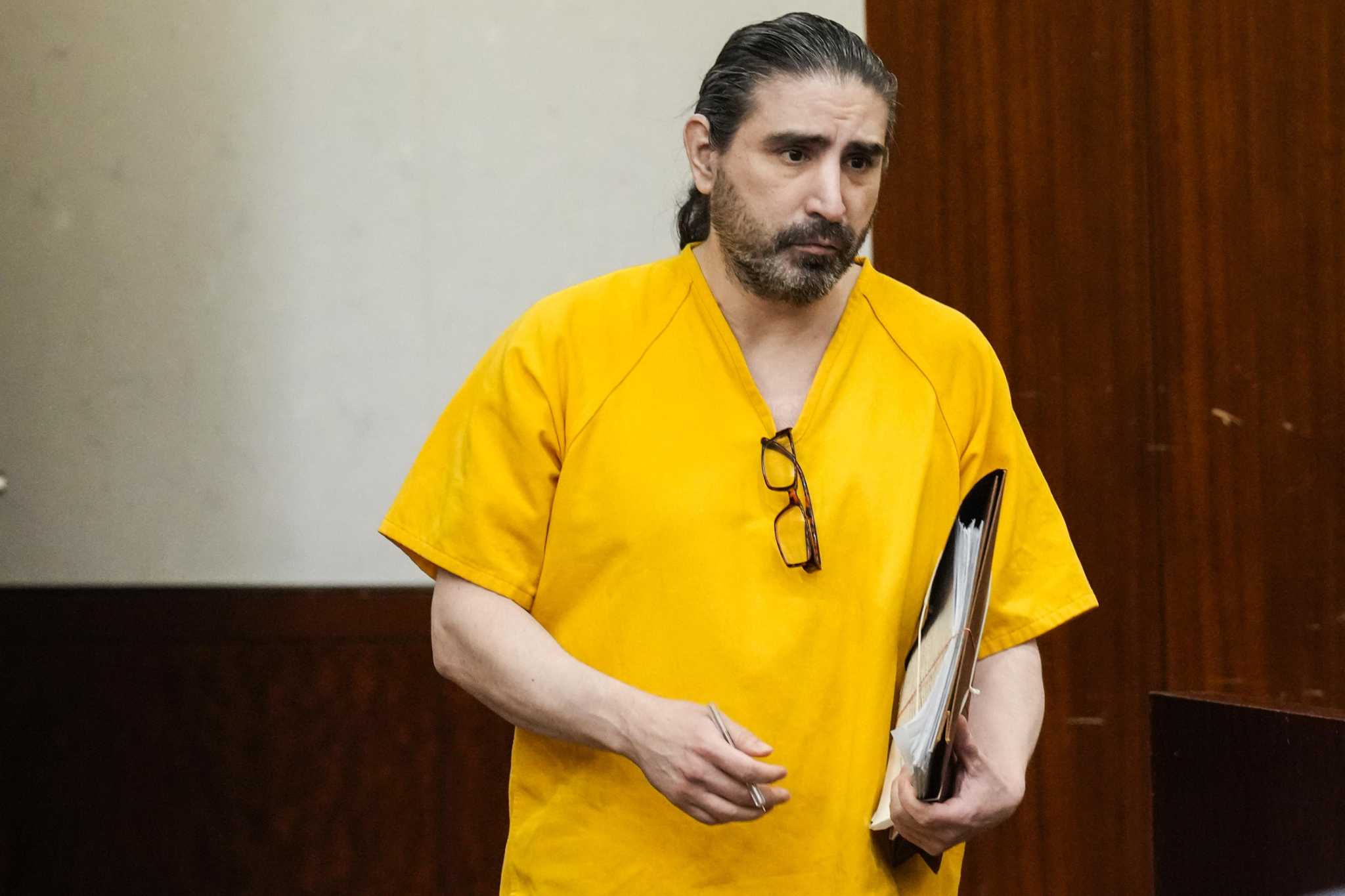 Man accused of killing Harris County deputy considers representing self